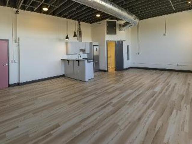 Studio, 1 bath, Apartment 210 East Street