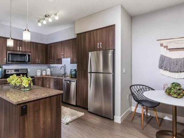 Studio, 1 bath, Apartment 21221 W Oxnard Street