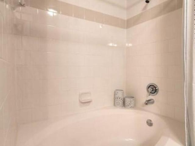 Studio, 1 bath, Apartment 2140 Medical District Drive