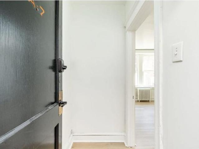 Studio, 1 bath, Apartment 2215 N 51st St
