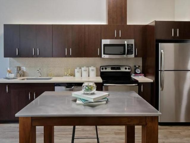 Studio, 1 bath, Apartment 2270 NW Savier St