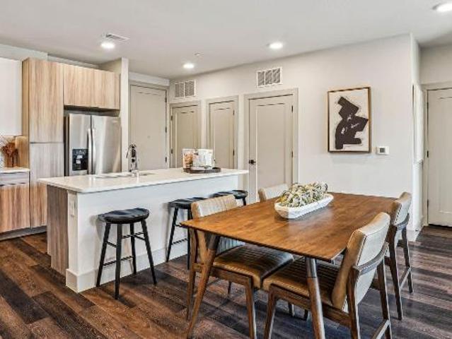 Studio, 1 bath, Apartment 228 Athenia Dr