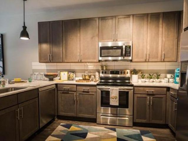 Studio, 1 bath, Apartment 2300 N Davidson Street