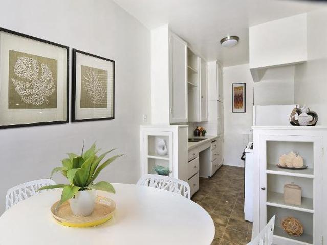 Studio, 1 bath, Apartment 232 S Reeves