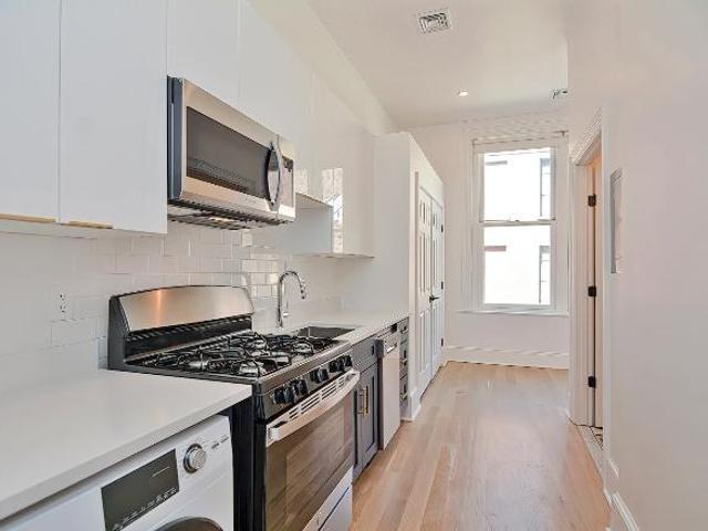 Studio, 1 bath, Apartment 244 Weybosset Street
