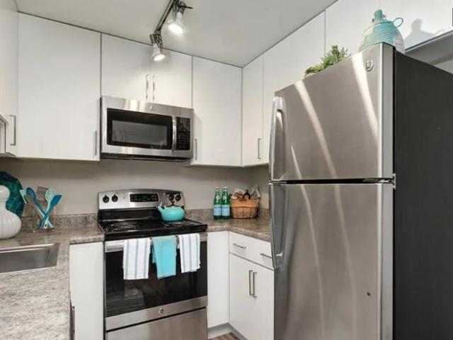 Studio, 1 bath, Apartment 250 Bonita Glen Dr