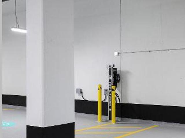 Studio, 1 bath, Apartment 2525 Bathurst St