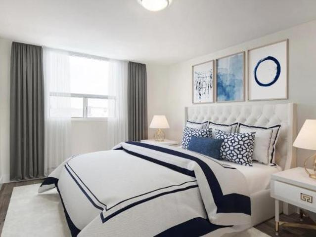 Studio, 1 bath, Apartment 252 King Street East