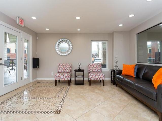 Studio, 1 bath, Apartment 2540 Bahama Dr