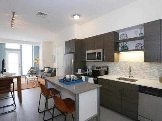 Studio, 1 bath, Apartment 25 Morrissey Boulevard