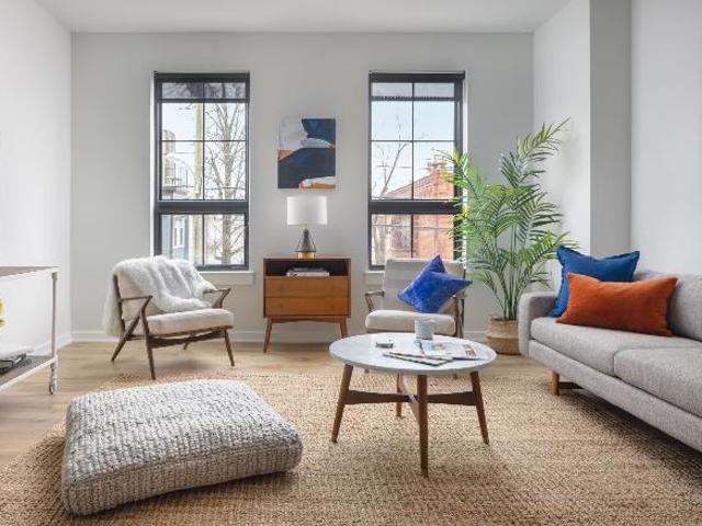 Studio, 1 bath, Apartment 2601 Poplar Street