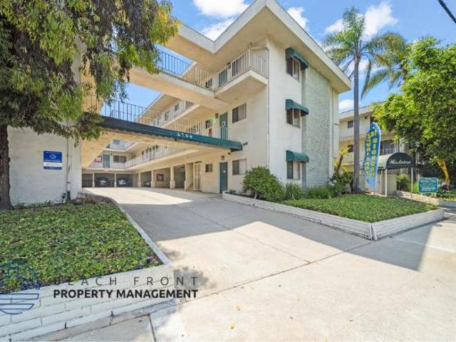 Studio, 1 bath, Apartment 2700 And 2704 Aviation Blvd