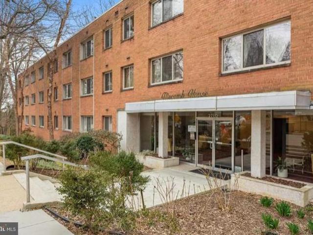 Studio, 1 bath, Apartment 2710 Macomb St Nw