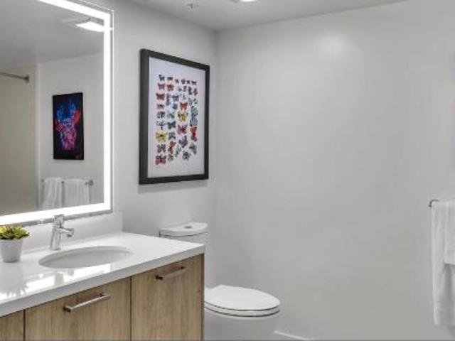 Studio, 1 bath, Apartment 2801 Sunset Pl