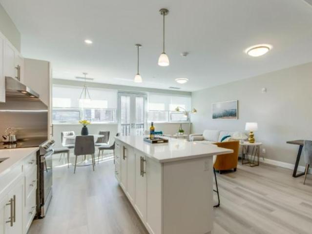 Studio, 1 bath, Apartment 2 Quebec St