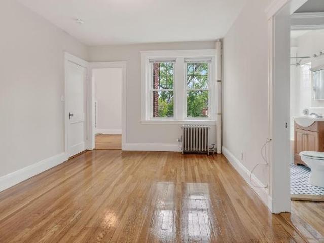 Studio, 1 bath, Apartment 30 Langdon St