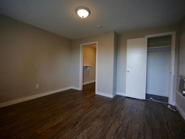 Studio, 1 bath, Apartment 3115 Agnes Street