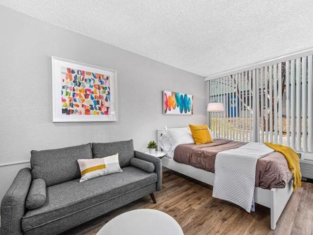 Studio, 1 bath, Apartment 3125 Sinton Road
