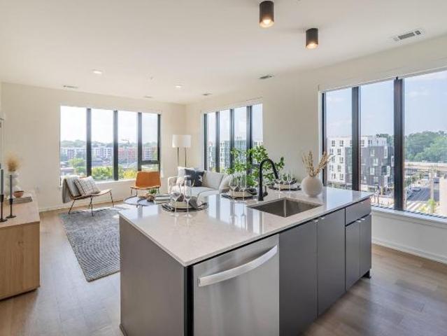 Studio, 1 bath, Apartment 318 W Corporation St