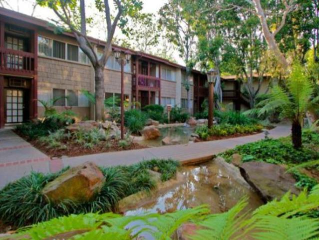 Studio, 1 bath, Apartment 3205 Los Feliz Blvd