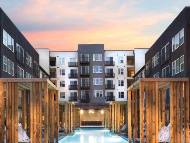 Studio, 1 bath, Apartment 320 Singleton Boulevard