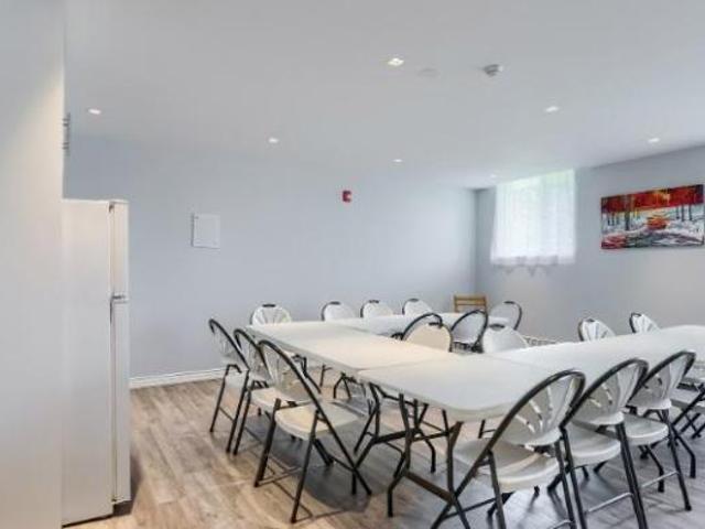 Studio, 1 bath, Apartment 37 Johnson Street