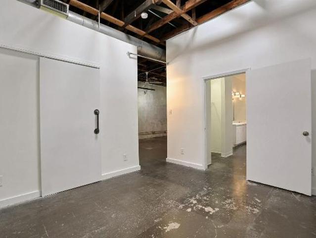 Studio, 1 bath, Apartment 3401 Commerce Street Suite 100