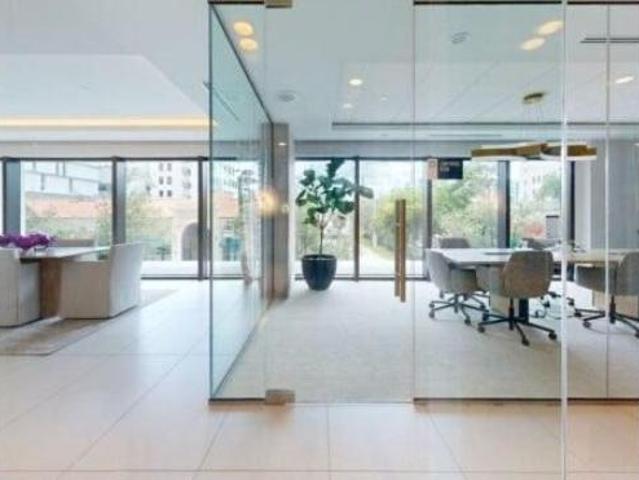 Studio, 1 bath, Apartment 345 Banyan Blvd