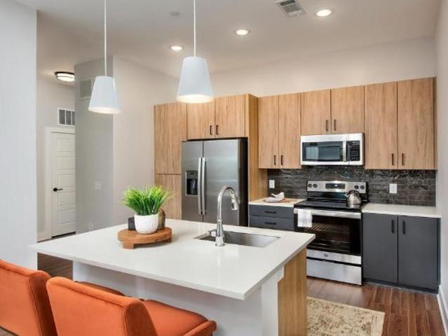 Studio, 1 bath, Apartment 3480 Lakeside Dr NE