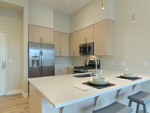 Studio, 1 bath, Apartment 35 Club Rd