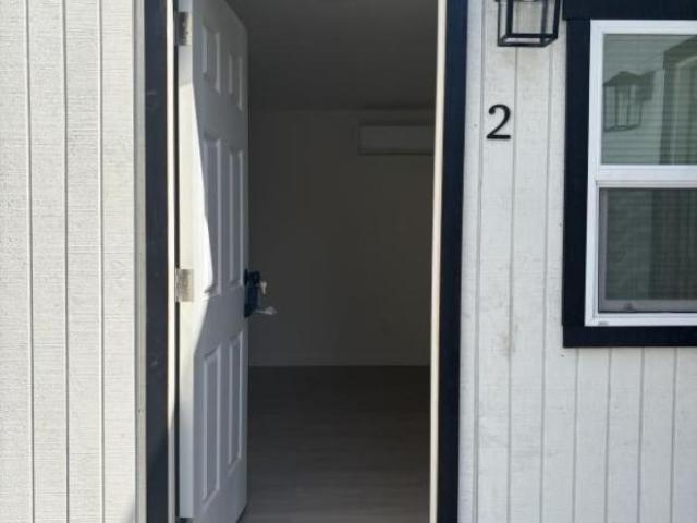 Studio, 1 bath, Apartment 3830 41st St