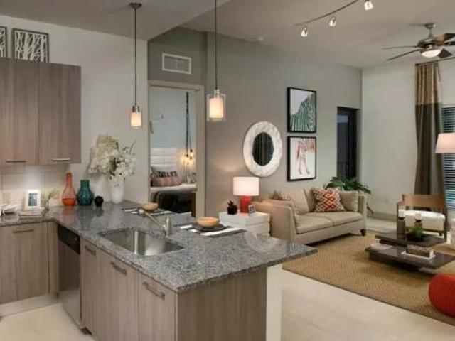 Studio, 1 bath, Apartment 3880 Bird Road