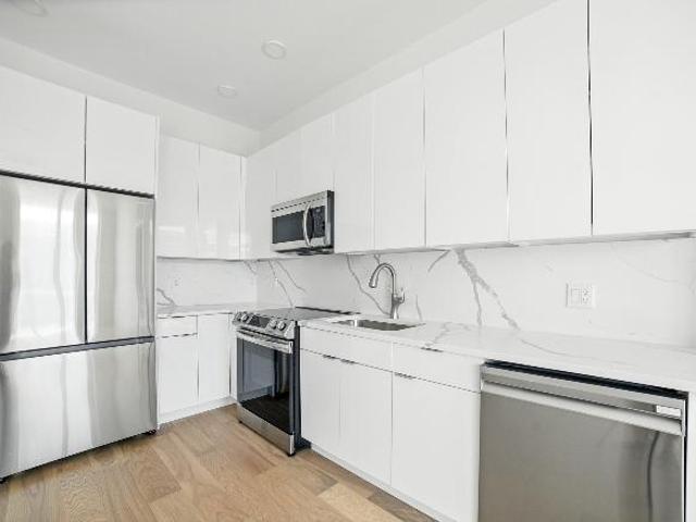 Studio, 1 bath, Apartment 38 Hichborn Street