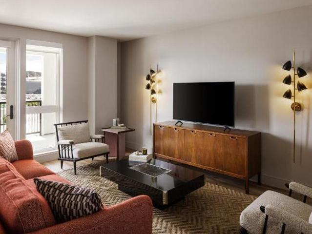 Studio, 1 bath, Apartment 3938 E Hardy St