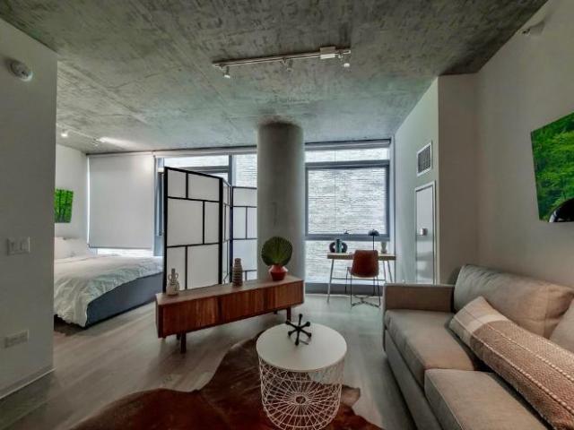 Studio, 1 bath, Condo 1403 S Wabash