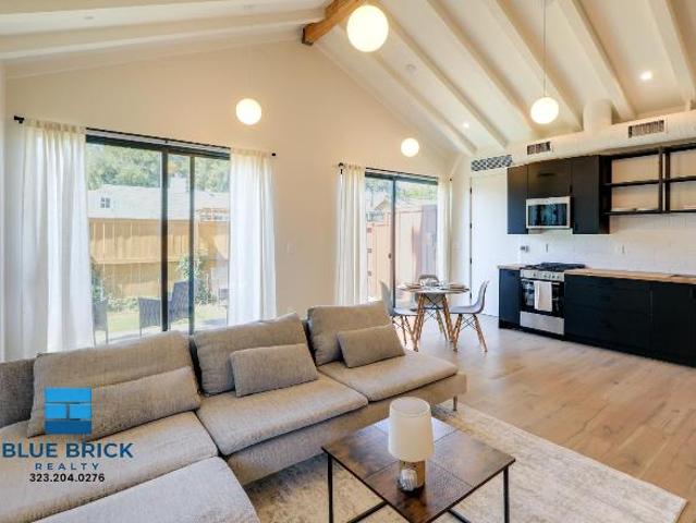 Studio, 1 bath, Condo 14120 Archwood St
