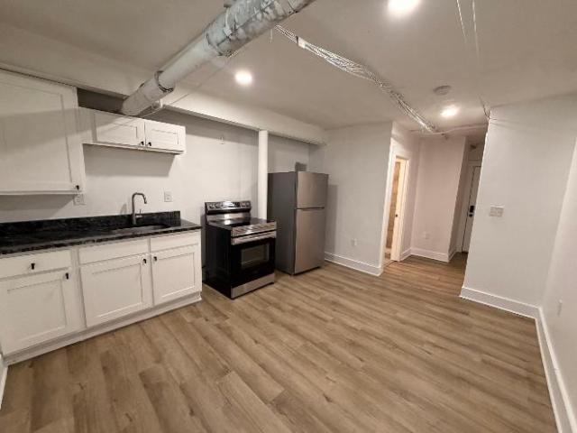 Studio, 1 bath, Condo 14148 Superior Rd