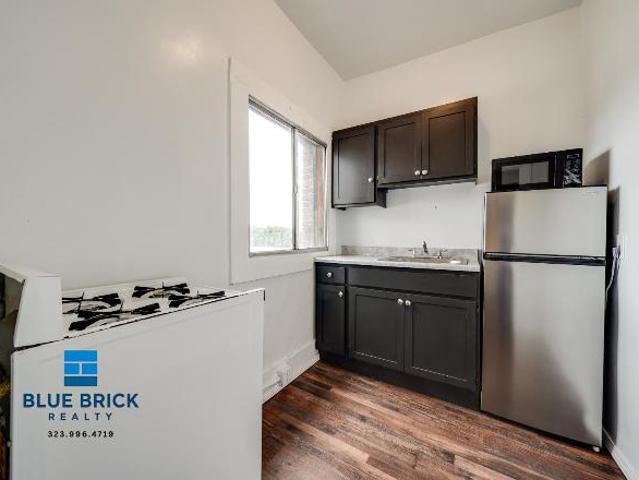 Studio, 1 bath, Condo 1420 Flower St