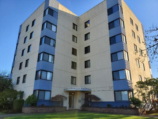 Studio, 1 bath, Condo 145 NW 16th St