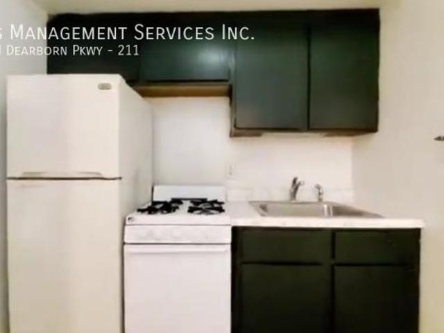 Studio, 1 bath, Condo 1504 N Dearborn Pkwy
