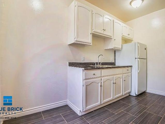 Studio, 1 bath, Condo 1518 S Wilton Pl