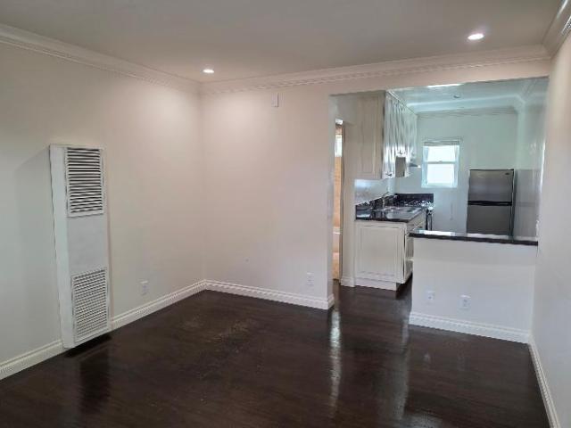 Studio, 1 bath, Condo 1519 Armacost Ave