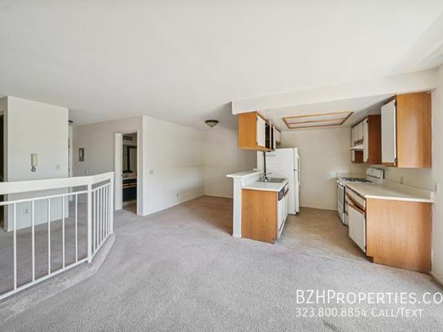 Studio, 1 bath, Condo 1519 N Martel Ave