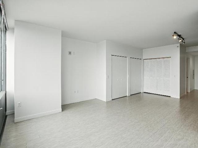 Studio, 1 bath, Condo 155 Forest Av