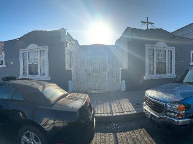 Studio, 1 bath, Condo 1565 S Hobart Blvd