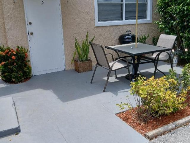 Studio, 1 bath, Condo 1615 North J St