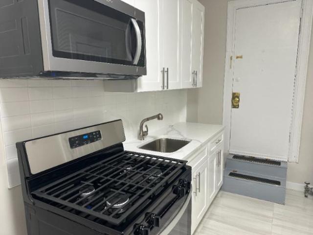 Studio, 1 bath, Condo 162 Sterling Avenue Apt#d