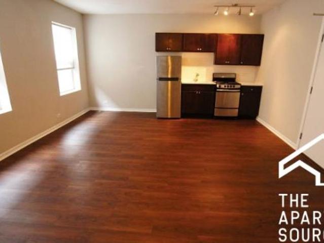 Studio, 1 bath, Condo 1630 N Humboldt Blvd