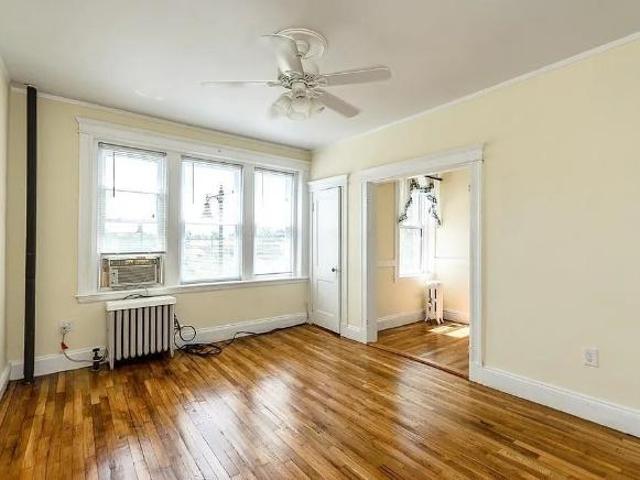 Studio, 1 bath, Condo 1641 Commonwealth Ave