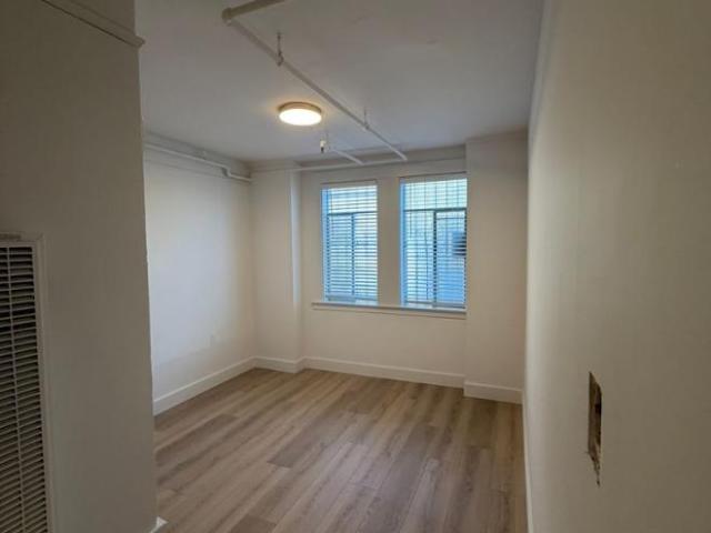 Studio, 1 bath, Condo 1674 Washington Street
